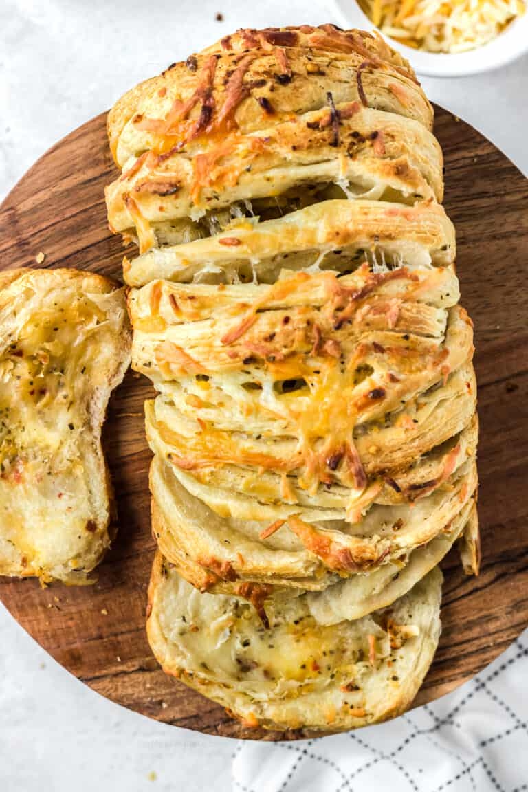 Cheesy Pull Apart Garlic Bread (With Biscuit Dough!) - On My Kids Plate