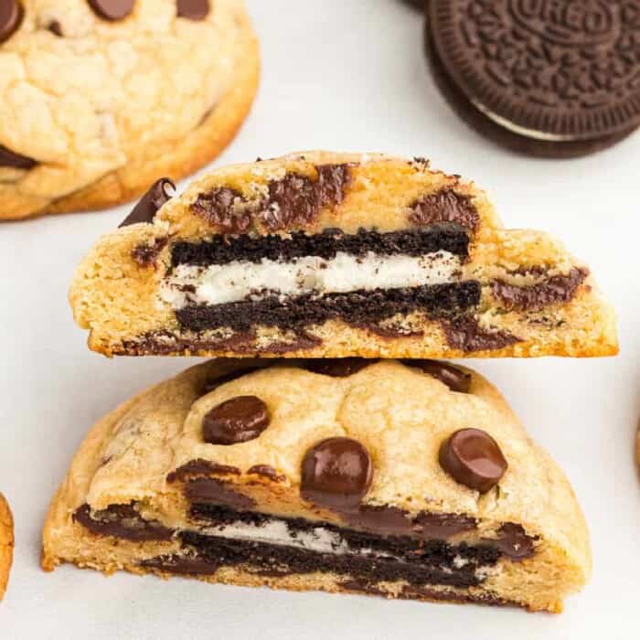 The BEST Chocolate Chip Vanilla Pudding Cookies