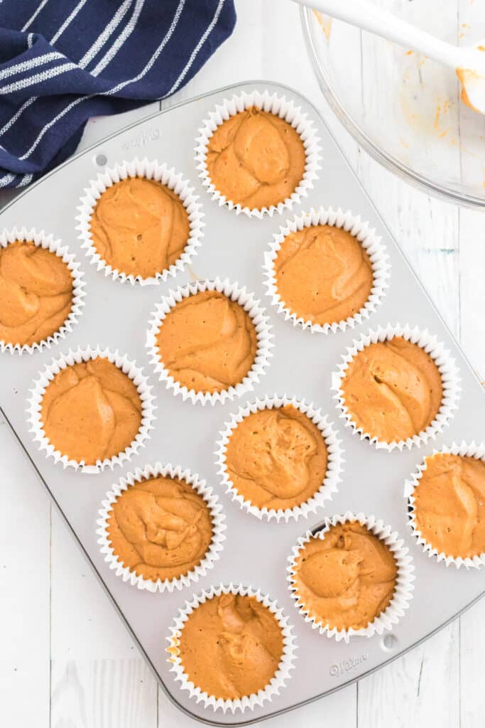 2-Ingredient Pumpkin Muffins (So Easy!) - On My Kids Plate