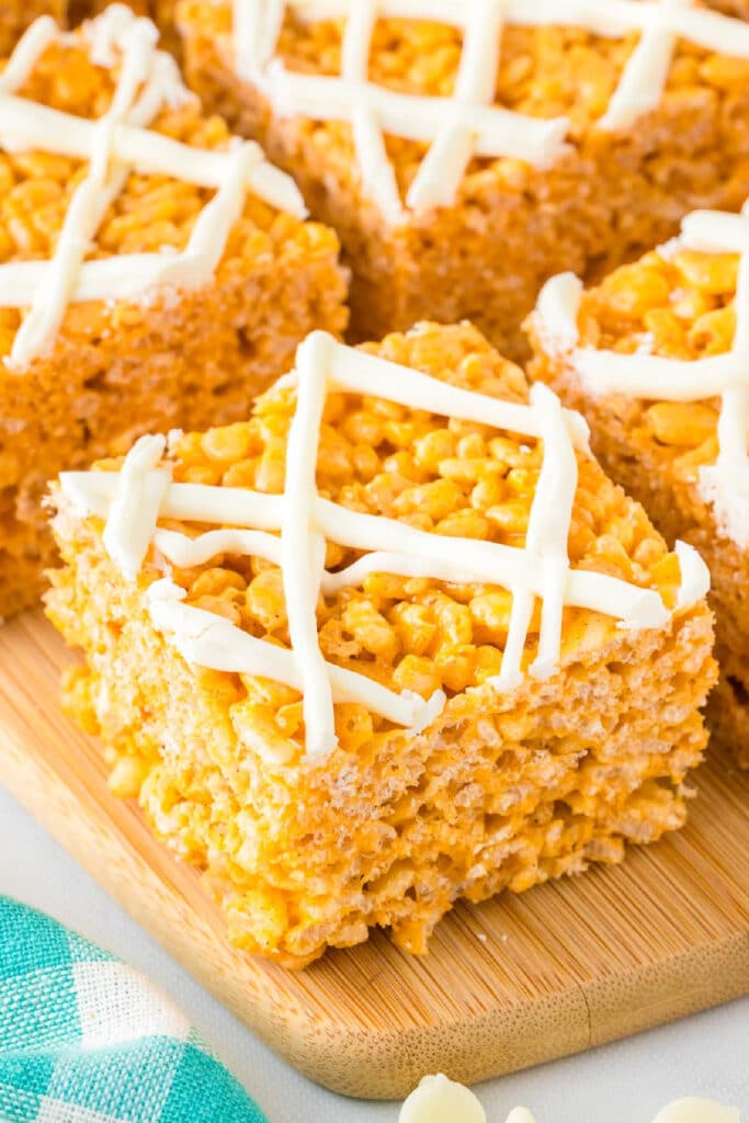 Gooey Pumpkin Spice Rice Krispie Treats - On My Kids Plate