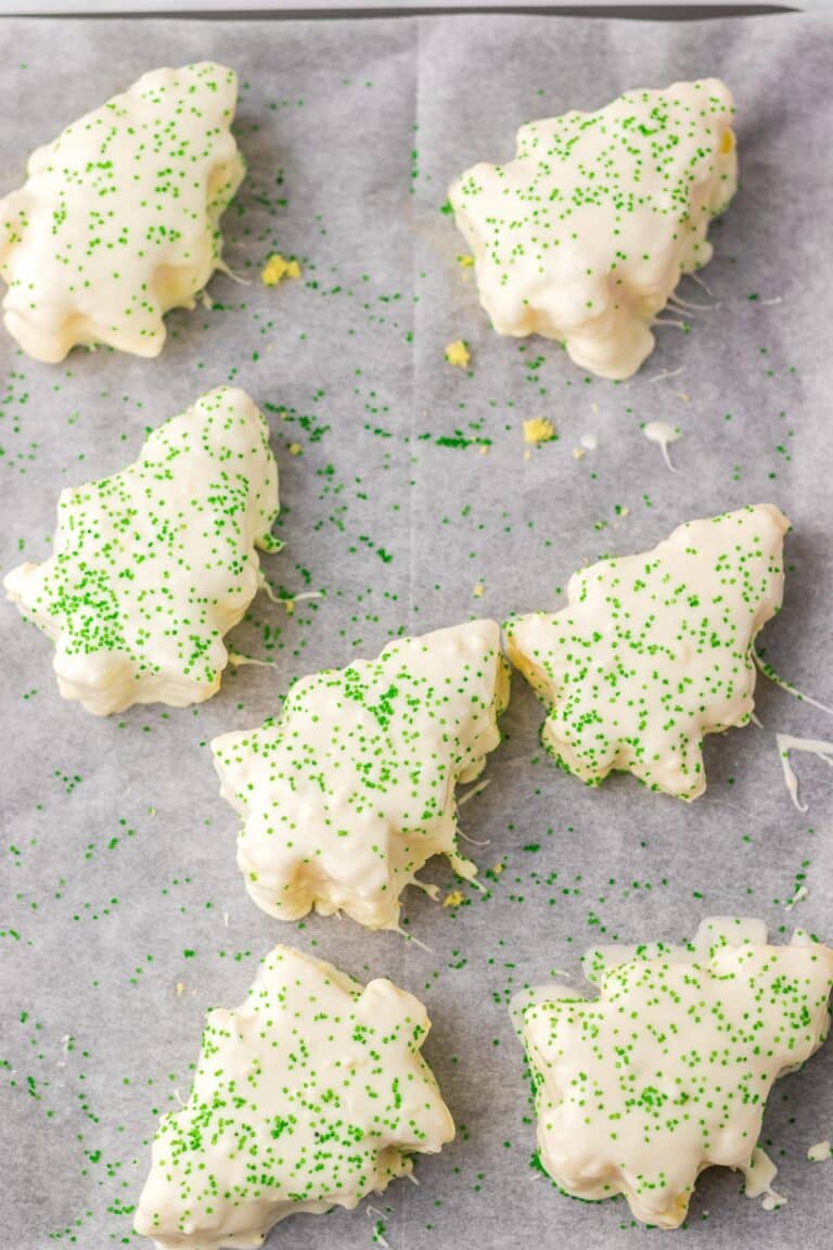 Copycat Little Debbie Christmas Tree Cakes - On My Kids Plate