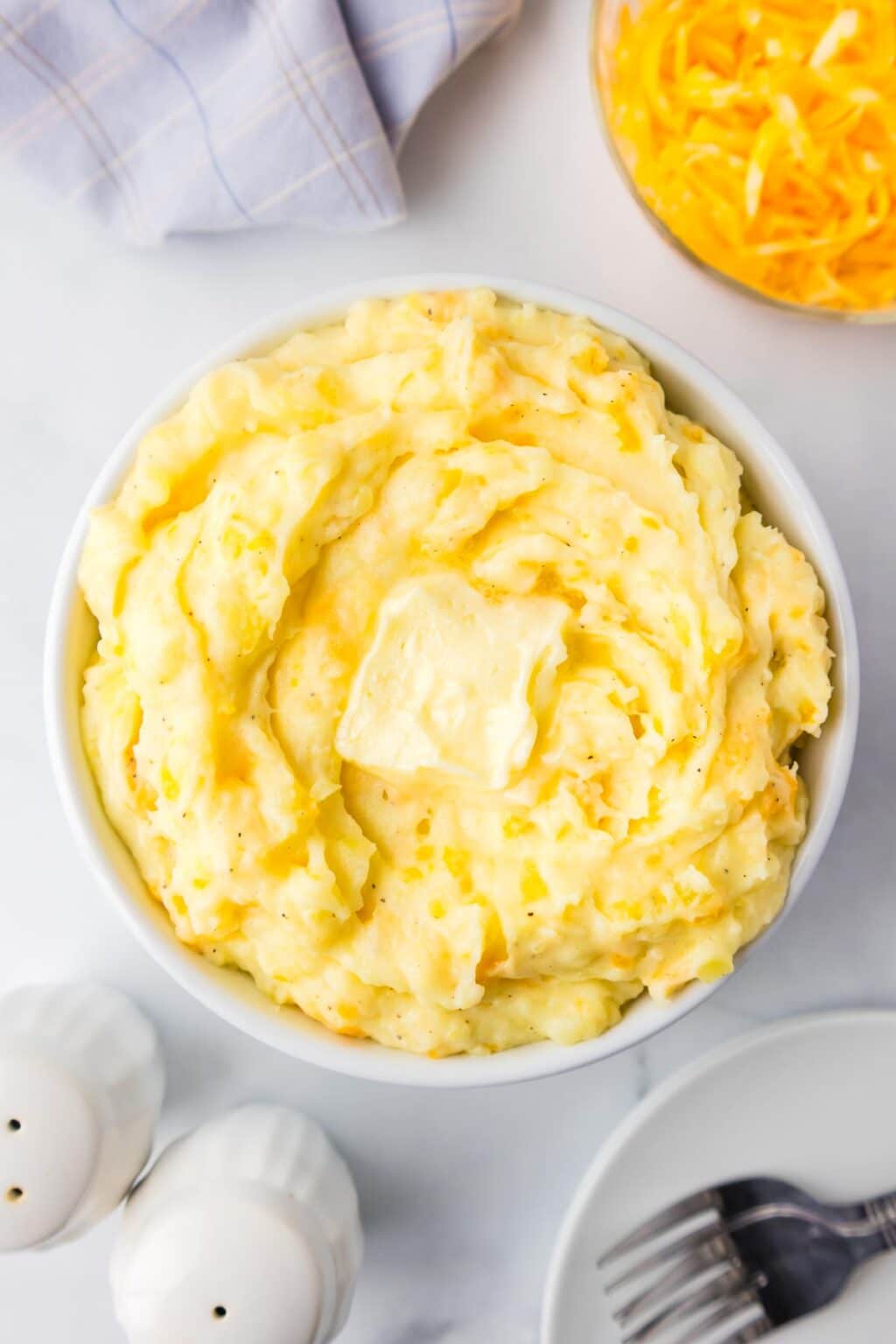 Yukon Gold Mashed Potatoes (Cheesy!) - On My Kids Plate