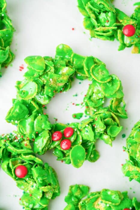Christmas Cornflake Wreath Cookies - On My Kids Plate